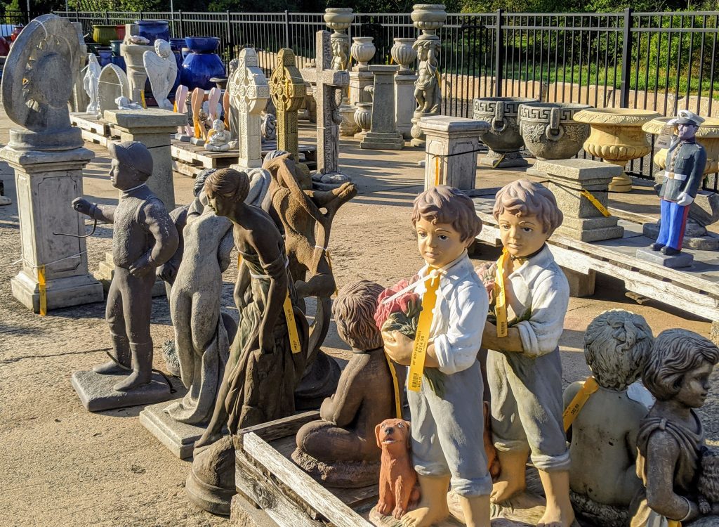 Pottery & Statuary | The Farm and Garden Station